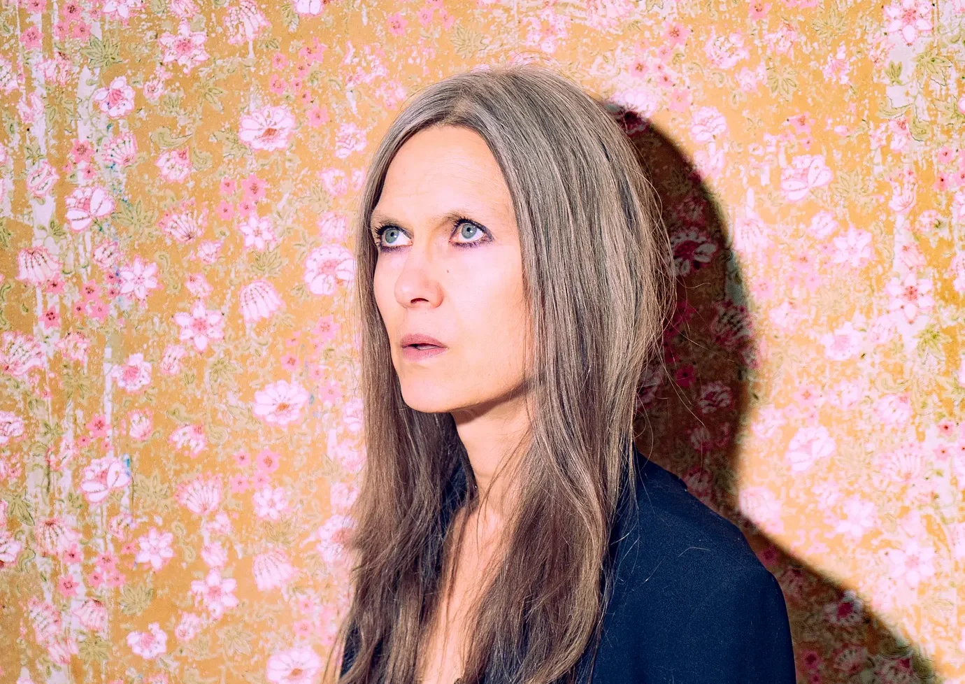 Juliana Hatfield’s ‘Lightning Might Strike’ Is A Testament To Endurance ...