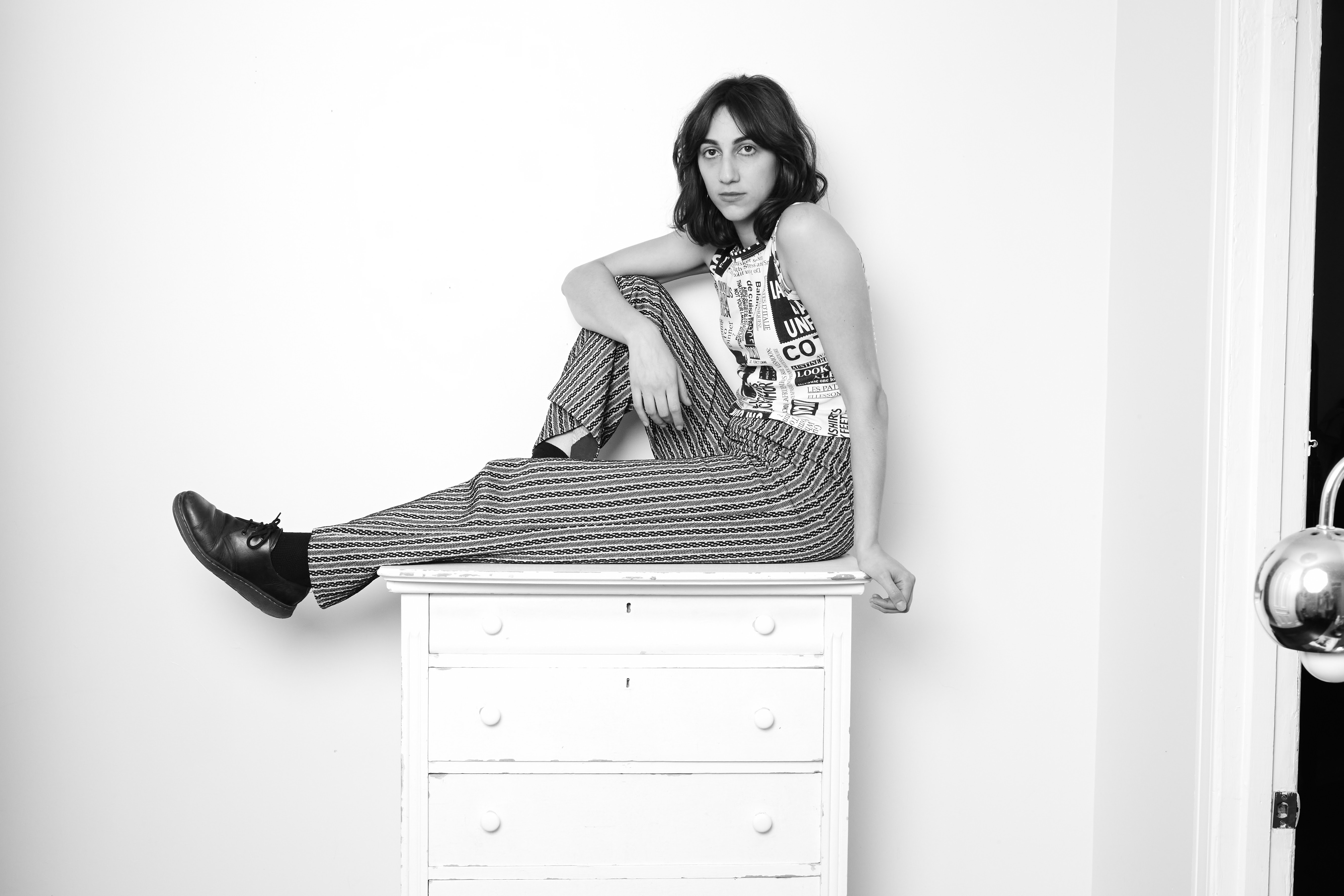 Common Holly’s “Dyson” Muses On The Places In Life Where We Wait ...